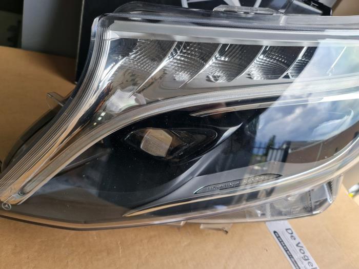 Koplamp links Mercedes V - A4479069700 MERCEDES