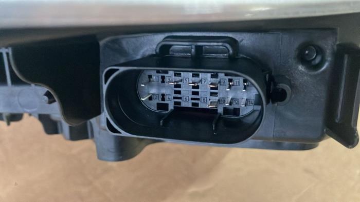 Koplamp links Mercedes GLC - A2549066702 MERCEDES