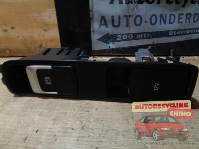 Audi Q3 Handrem schakelaars voorraad | Onderdelenlijn.nl