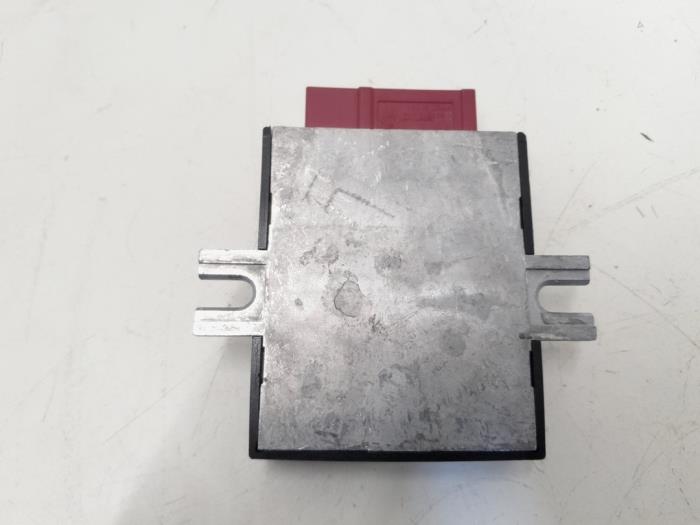 ADM brandstof module BMW X5 xDrive 40d 3.0 24V - 16147371832