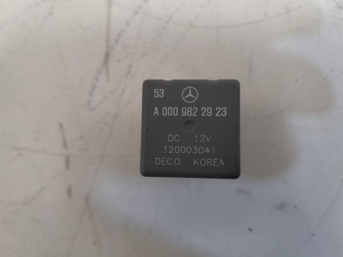 Relais Mercedes C Estate C-180 BlueTEC, C-180 d 1.6 16V - A0009822923