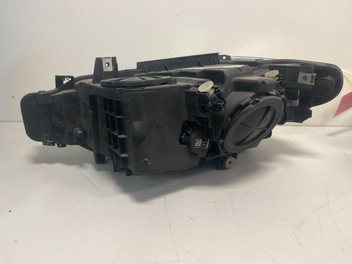 Koplampen rechts met artikelnummer 63117259524 voorraad