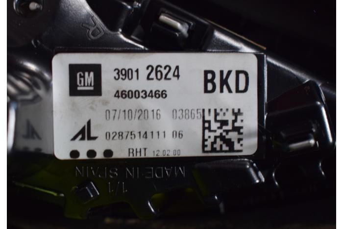 Achterlicht rechts Opel Corsa E 1.2 16V - 39012624 GM