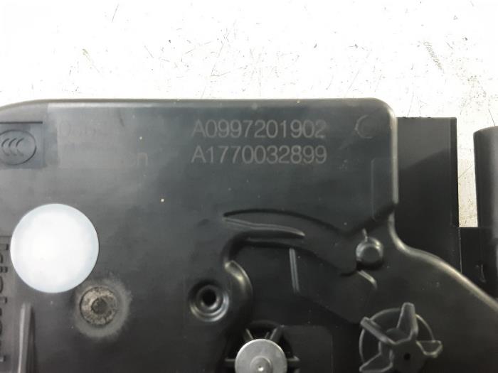 Deurslot Cilinder links Mercedes A 1.3 A-250 e Turbo 16V - A1770032899