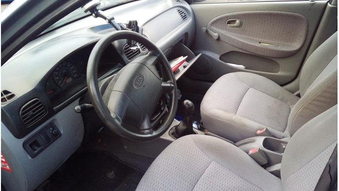 Kia Rio 1.3 RS,LS Sloopvoertuig (2002, Blauw)