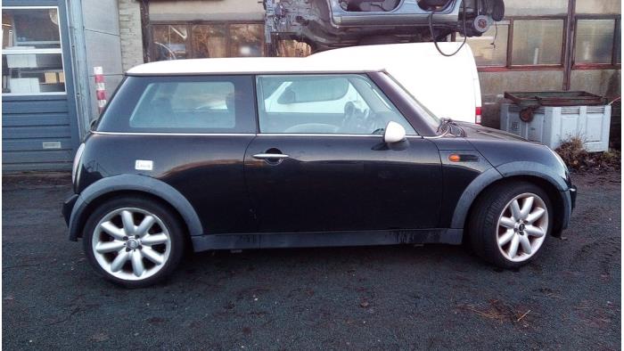 Mini Mini One/Cooper 1.6 16V One Sloopvoertuig (2001, Zwart)