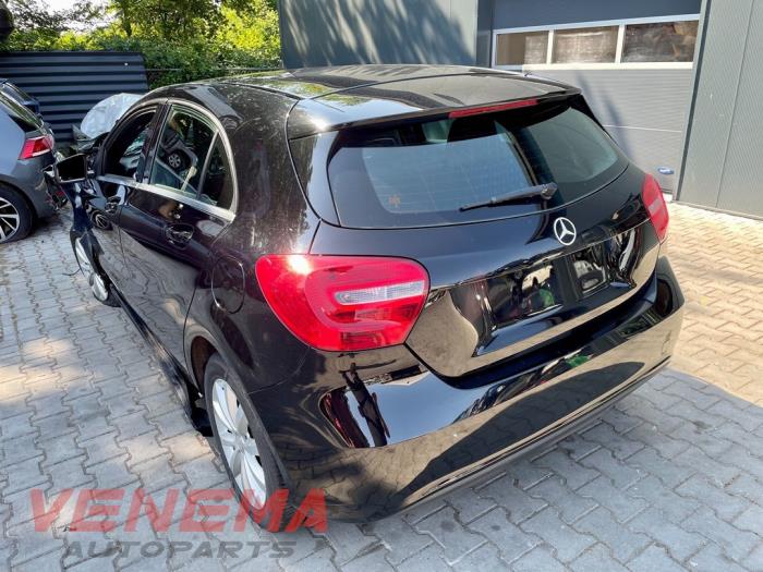Mercedes A 1.5 A-160 CDI, A-160d 16V Sloopvoertuig (2014, Metallic, Zwart)