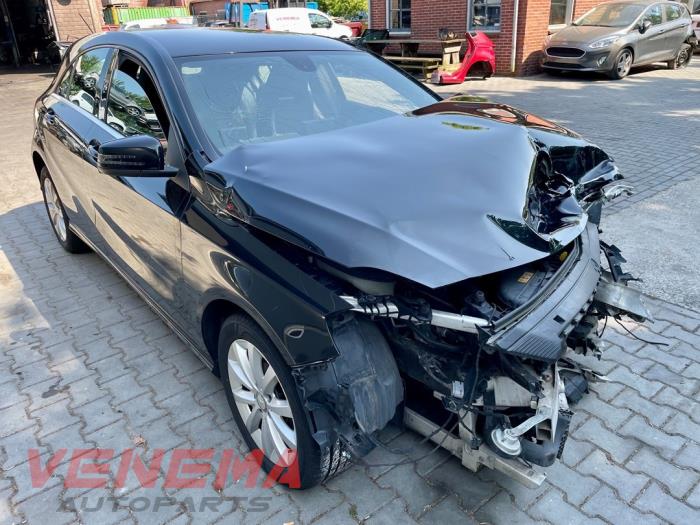 Mercedes A 1.5 A-160 CDI, A-160d 16V Sloopvoertuig (2014, Metallic, Zwart)