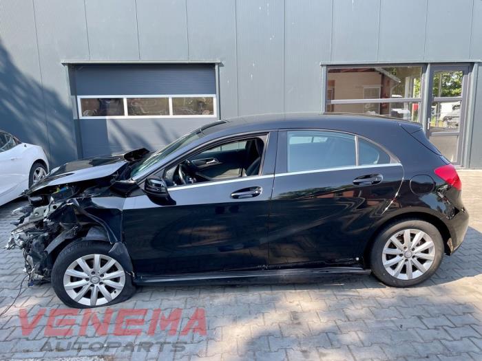 Mercedes A 1.5 A-160 CDI, A-160d 16V Sloopvoertuig (2014, Metallic, Zwart)