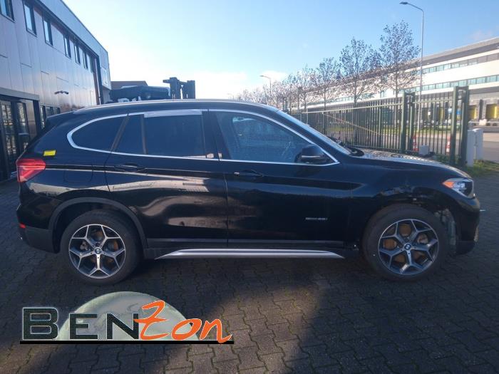 BMW X1 sDrive 28i 2.0 16V Twin Power Turbo Sloopvoertuig (2017, Zwart)