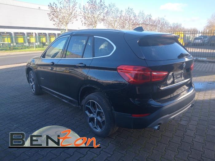 BMW X1 sDrive 28i 2.0 16V Twin Power Turbo Sloopvoertuig (2017, Zwart)