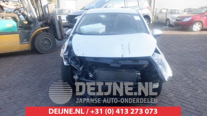 Kia Rio III 1.2 CVVT 16V Sloopvoertuig (2015, Zilvergrijs)