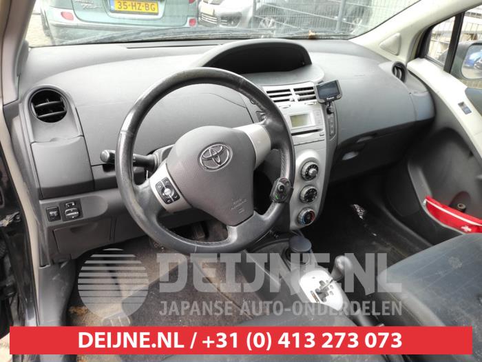 Toyota Yaris II 1.4 D-4D Sloopvoertuig (2007, Zwart)