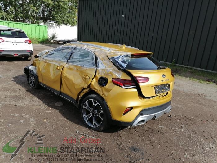 Kia Xceed 1.6 CRDi 16V 136 Eco-Dynamics+ Sloopvoertuig (2021, Geel)