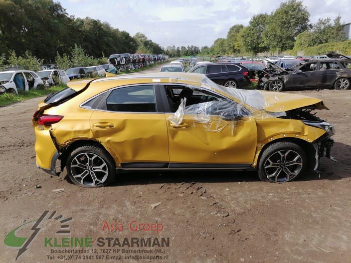 Kia Xceed 1.6 CRDi 16V 136 Eco-Dynamics+ Sloopvoertuig (2021, Geel)