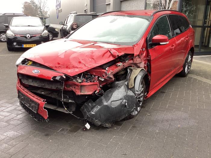 Ford Focus 3 Wagon 1.0 Ti-VCT EcoBoost 12V 125 Sloopvoertuig (2018, Rood)