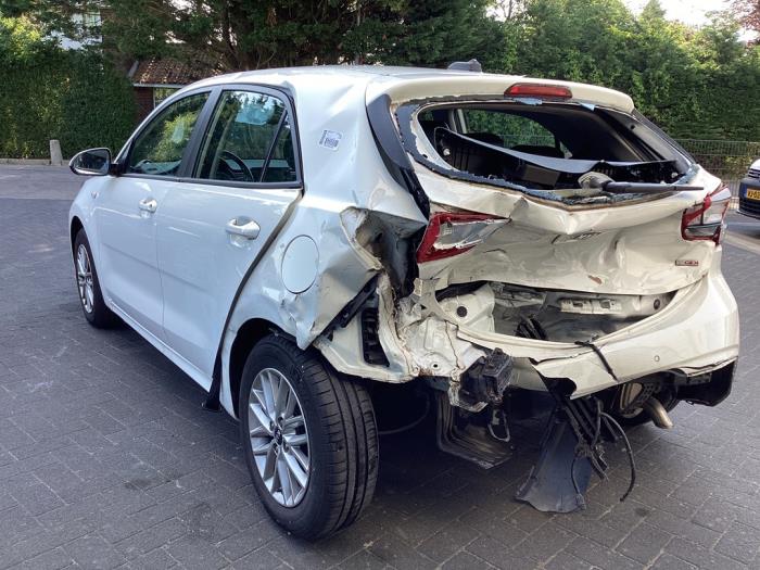 Kia Rio IV 1.0i T-GDi 100 12V Sloopvoertuig (2018, Wit)