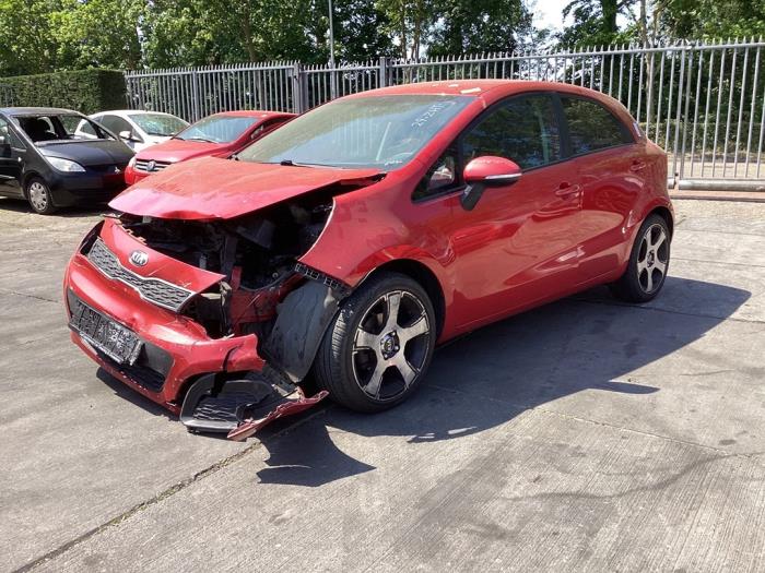 Kia Rio III 1.2 CVVT 16V Sloopvoertuig (2013, Rood)