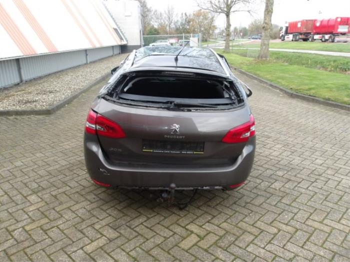 Peugeot 308 SW 1.2 12V e-THP PureTech 130 Sloopvoertuig (2015, Grijs)