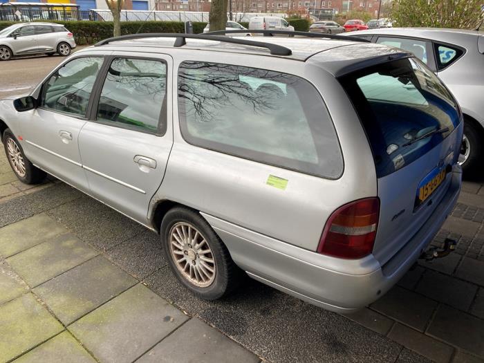 Ford Mondeo II Wagon 2.0i 16V Sloopvoertuig (2000, Grijs)