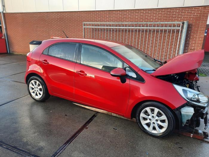 Kia Rio III 1.2 CVVT 16V Sloopvoertuig (2012, Rood)