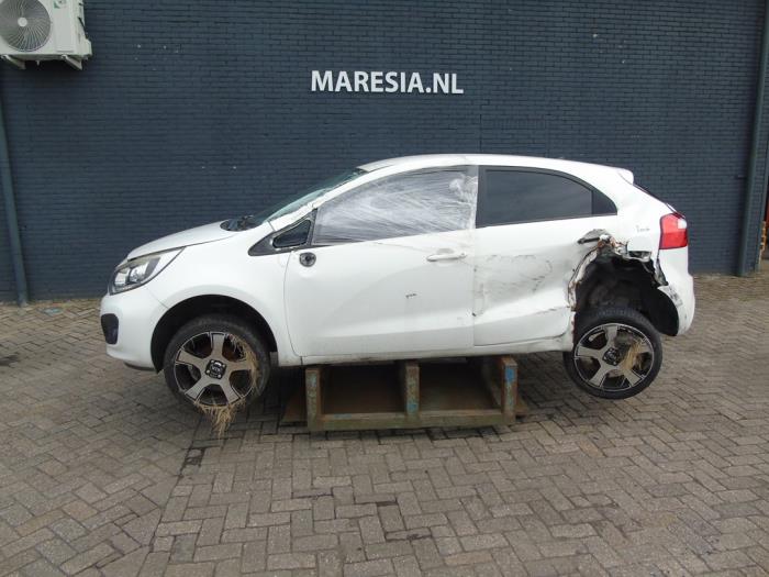 Kia Rio III 1.2 CVVT 16V Sloopvoertuig (2013, Wit)