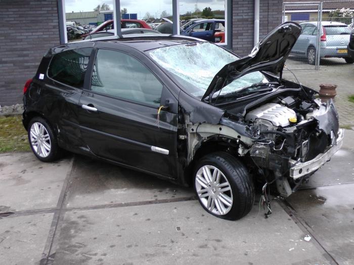 Renault Clio III 1.6 16V Sloopvoertuig (2006, Zwart)