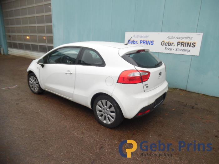 Kia Rio Sloopvoertuig (2013, Wit) Autorec. Gebr. Prins b.v.