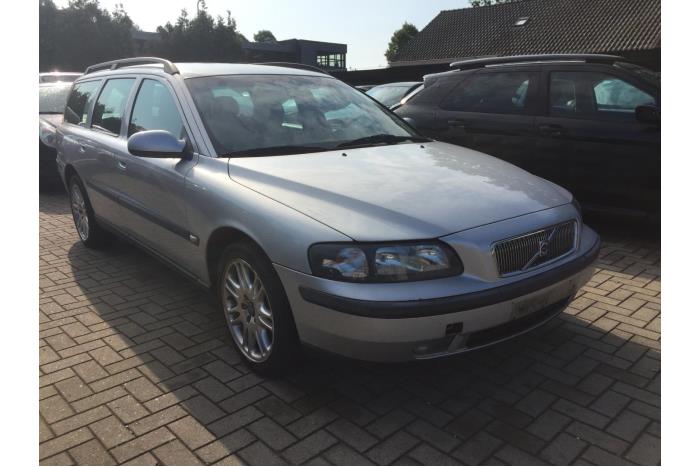 Volvo V70 (SW) 2.4 D5 20V (sloop, bouwjaar 2002, kleur Grijs ...