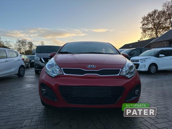 Kia Rio III 1.2 CVVT 16V Sloopvoertuig (2014, Rood)