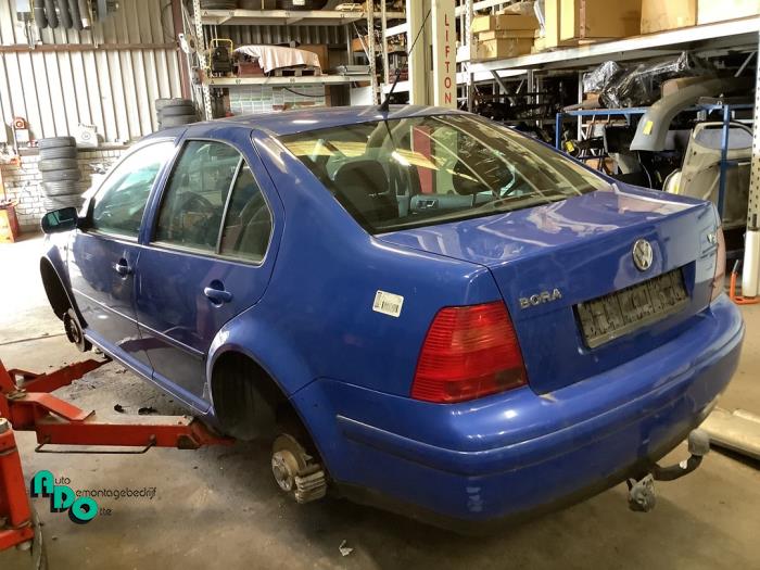 Volkswagen Bora 2.3 V5 Sloopvoertuig (1999, Blauw)