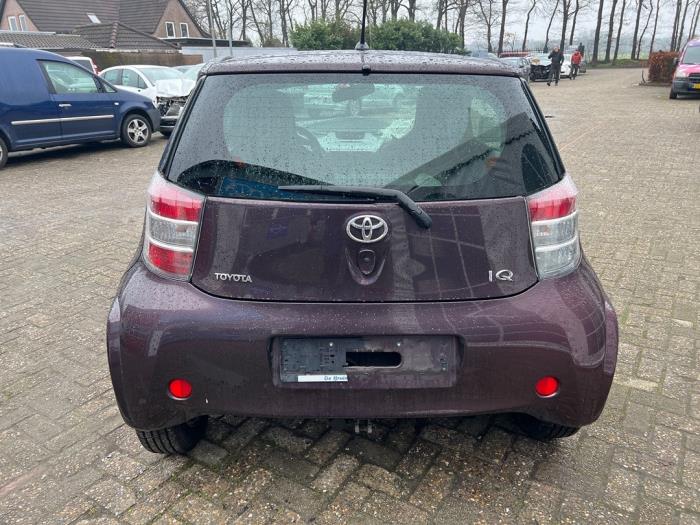 Toyota iQ 1.0 12V VVT-i Sloopvoertuig (2009, Paars)
