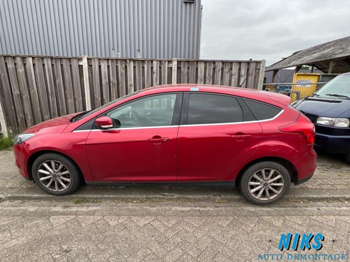 Ford Focus 3 1.0 Ti-VCT EcoBoost 12V 125 Sloopvoertuig (2012, Rood)
