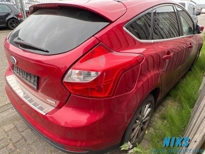 Ford Focus 3 1.0 Ti-VCT EcoBoost 12V 125 Sloopvoertuig (2012, Rood)