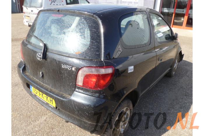 Toyota Yaris 2000
