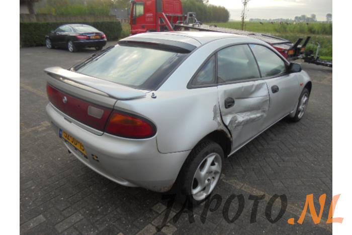 Mazda 323F 1998