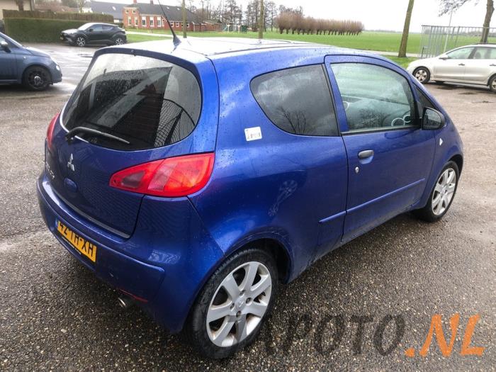 Mitsubishi Colt 1.5 16V Sloopvoertuig (2006, Blauw)