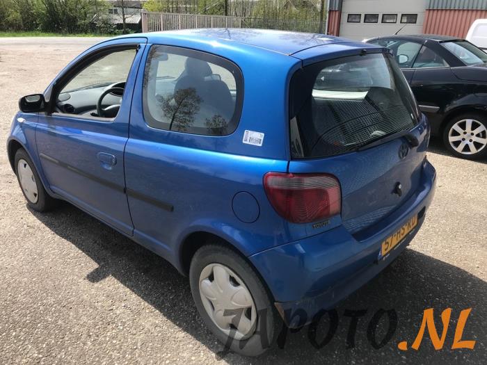 Toyota Yaris 2001