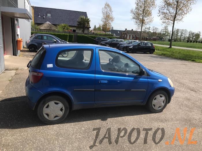 Toyota Yaris 2001
