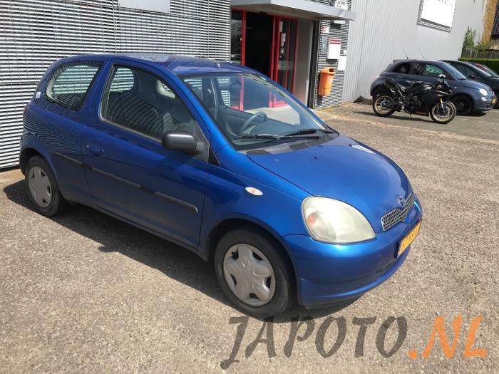 Toyota Yaris 2001