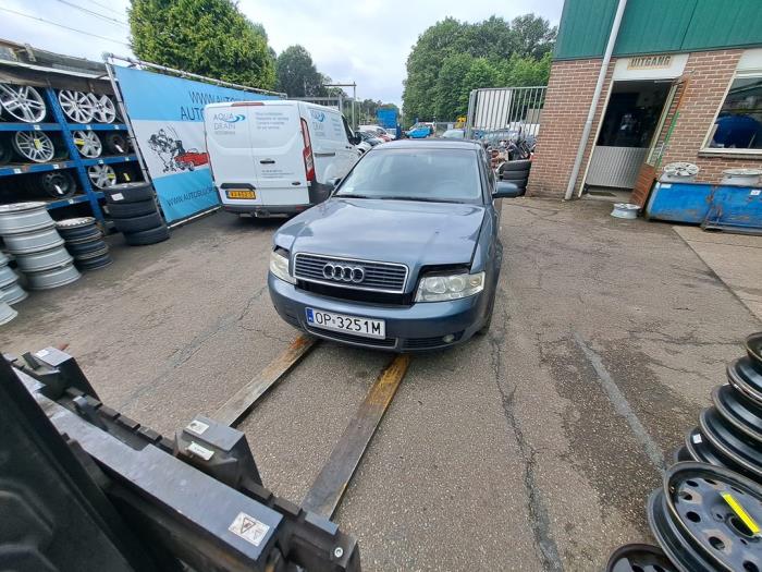 Audi A4 1.8 T 20V Sloopvoertuig (2001) Autosloperij Pieper BV