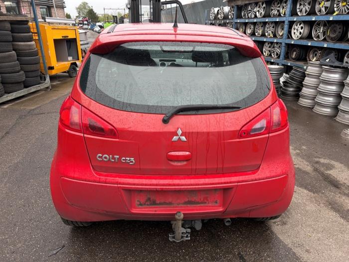 Mitsubishi Colt 1.3 16V Sloopvoertuig (2006, Rood)