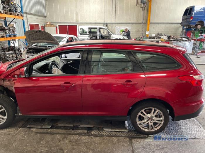 Ford Focus 3 Wagon 1.0 Ti-VCT EcoBoost 12V 125 Sloopvoertuig (2014 ...