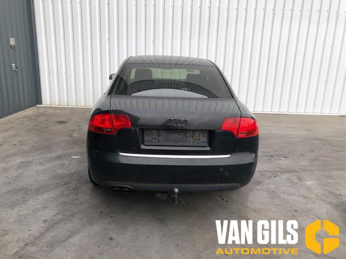 Audi A4 2.0 TDI 16V Sloopvoertuig (2006, Zwart)