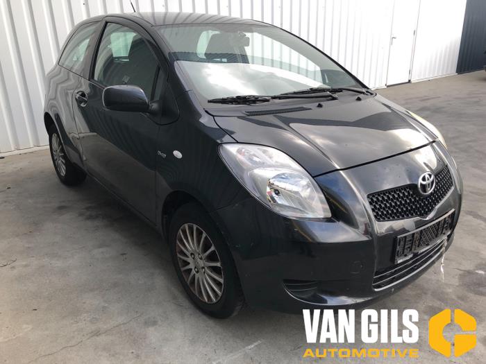 Toyota Yaris II 1.4 D-4D Sloopvoertuig (2006, Zwart)