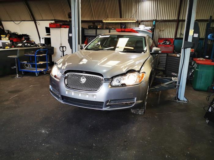 Jaguar XF (CC9) 2.7 D V6 24V (sloop, bouwjaar 2008, kleur Grijs ...