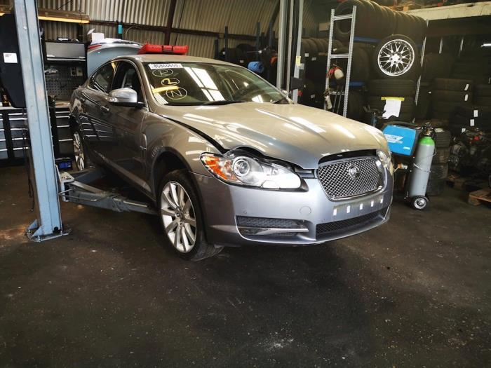 Jaguar XF (CC9) 2.7 D V6 24V (sloop, bouwjaar 2008, kleur Grijs ...