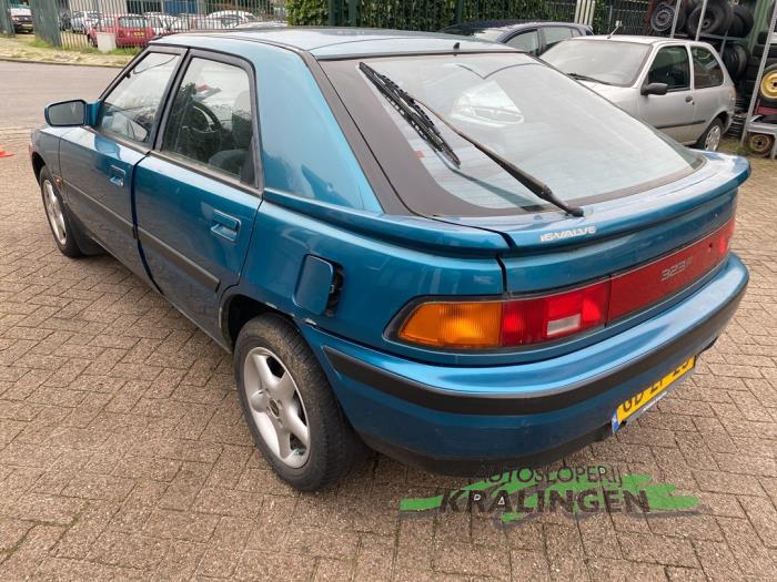 Mazda 323 F 1.6i 16V Sloopvoertuig (1993, Groen)