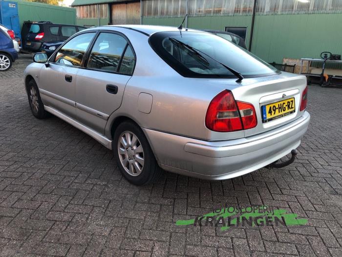 Mitsubishi Carisma 1.6i 16V Schadevoertuig (2001, Grijs)