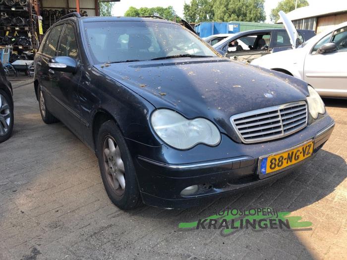 Mercedes C Combi 1.8 C-200K 16V Schadevoertuig (2003, Zwart)